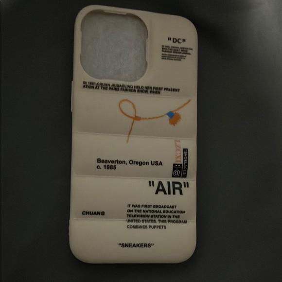 Nike | Cell Phones & Accessories | Nike Cream Phone Case With ...